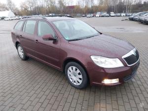 Red Skoda Octavia 2012 in Marijampole, with an engine capacity of 1.39 L and mileage of 236 thousand km for 3750 €, photo 6 on AUTOMOTO.COM.LV