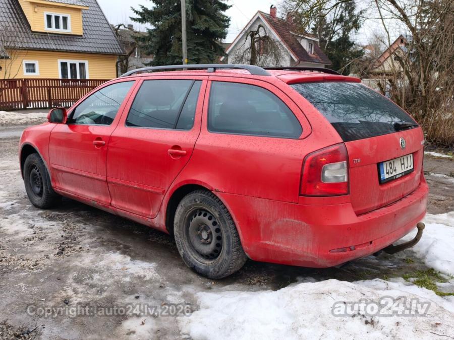 Sarkans Skoda Octavia 2012 Tartu, ar dzinēja tilpumu 1.60 L un nobraukumu 0 tūkst. km par 999 €, foto 4 vietnē AUTOMOTO.COM.LV