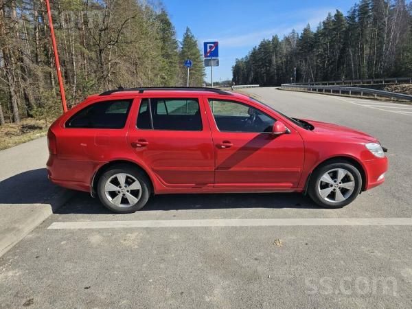 Sarkans Skoda Octavia 2012 Jēkabpils, ar dzinēja tilpumu 2.00 L un nobraukumu 368 tūkst. km par 4000 €, foto 1 vietnē AUTOMOTO.COM.LV