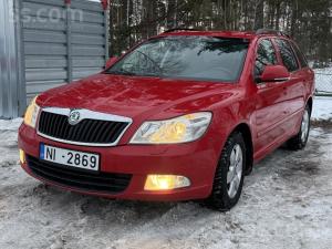 Red Skoda Octavia 2012 in Riga, with an engine capacity of 1.60 L and mileage of 315 thousand km for 3400 €, photo  on AUTOMOTO.COM.LV