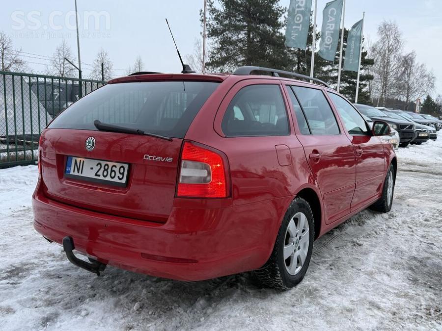 Red Skoda Octavia 2012 in Riga, with an engine capacity of 1.60 L and mileage of 315 thousand km for 3400 €, photo 5 on AUTOMOTO.COM.LV