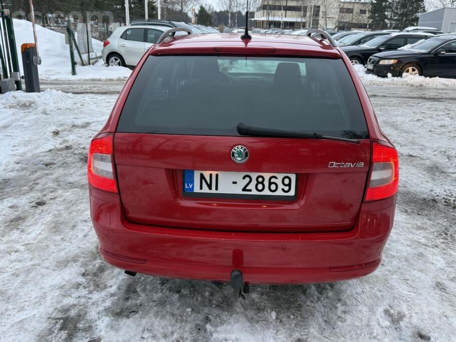 Red Skoda Octavia 2012 in Riga, with an engine capacity of 1.60 L and mileage of 315 thousand km for 3400 €, photo 6 on AUTOMOTO.COM.LV