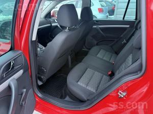 Red Skoda Octavia 2012 in Riga, with an engine capacity of 1.60 L and mileage of 315 thousand km for 3400 €, photo 7 on AUTOMOTO.COM.LV