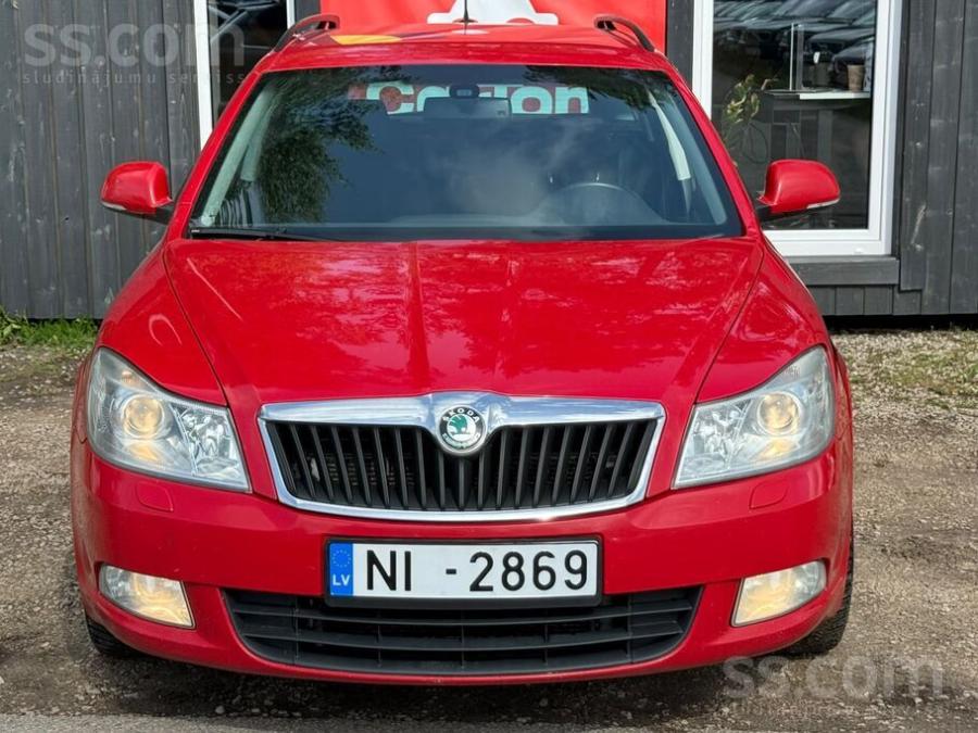Sarkans Skoda Octavia 2012 Rīga, ar dzinēja tilpumu 1.60 L un nobraukumu 314 tūkst. km par 3400 €, foto 3 vietnē AUTOMOTO.COM.LV