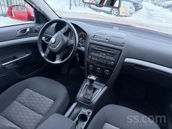 Red Skoda Octavia 2012 in Riga, with an engine capacity of 1.60 L and mileage of 314 thousand km for 3400 €, photo 7 on AUTOMOTO.COM.LV