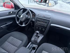 Sarkans Skoda Octavia 2012 Rīga, ar dzinēja tilpumu 1.60 L un nobraukumu 314 tūkst. km par 3400 €, foto 8 vietnē AUTOMOTO.COM.LV
