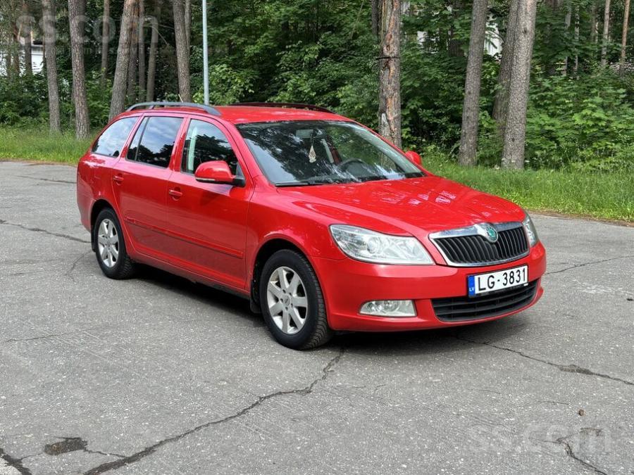 Sarkans Skoda Octavia 2012 Rīga, ar dzinēja tilpumu 1.60 L un nobraukumu 340 tūkst. km par 1600 €, foto 1 vietnē AUTOMOTO.COM.LV