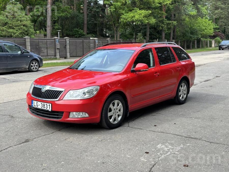 Sarkans Skoda Octavia 2012 Rīga, ar dzinēja tilpumu 1.60 L un nobraukumu 340 tūkst. km par 1600 €, foto 3 vietnē AUTOMOTO.COM.LV