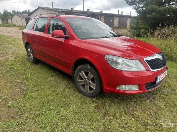 Sarkans Skoda Octavia 2012 Širvintos, ar dzinēja tilpumu 2.00 L un nobraukumu 313 tūkst. km par 3250 €, foto 2 vietnē AUTOMOTO.COM.LV