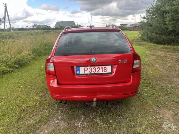 Sarkans Skoda Octavia 2012 Širvintos, ar dzinēja tilpumu 2.00 L un nobraukumu 313 tūkst. km par 3250 €, foto 6 vietnē AUTOMOTO.COM.LV