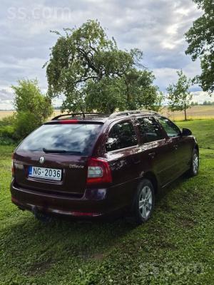 Sarkans Skoda Octavia 2012 Rīga, ar dzinēja tilpumu 2.00 L un nobraukumu 292 tūkst. km par 4200 €, foto 4 vietnē AUTOMOTO.COM.LV