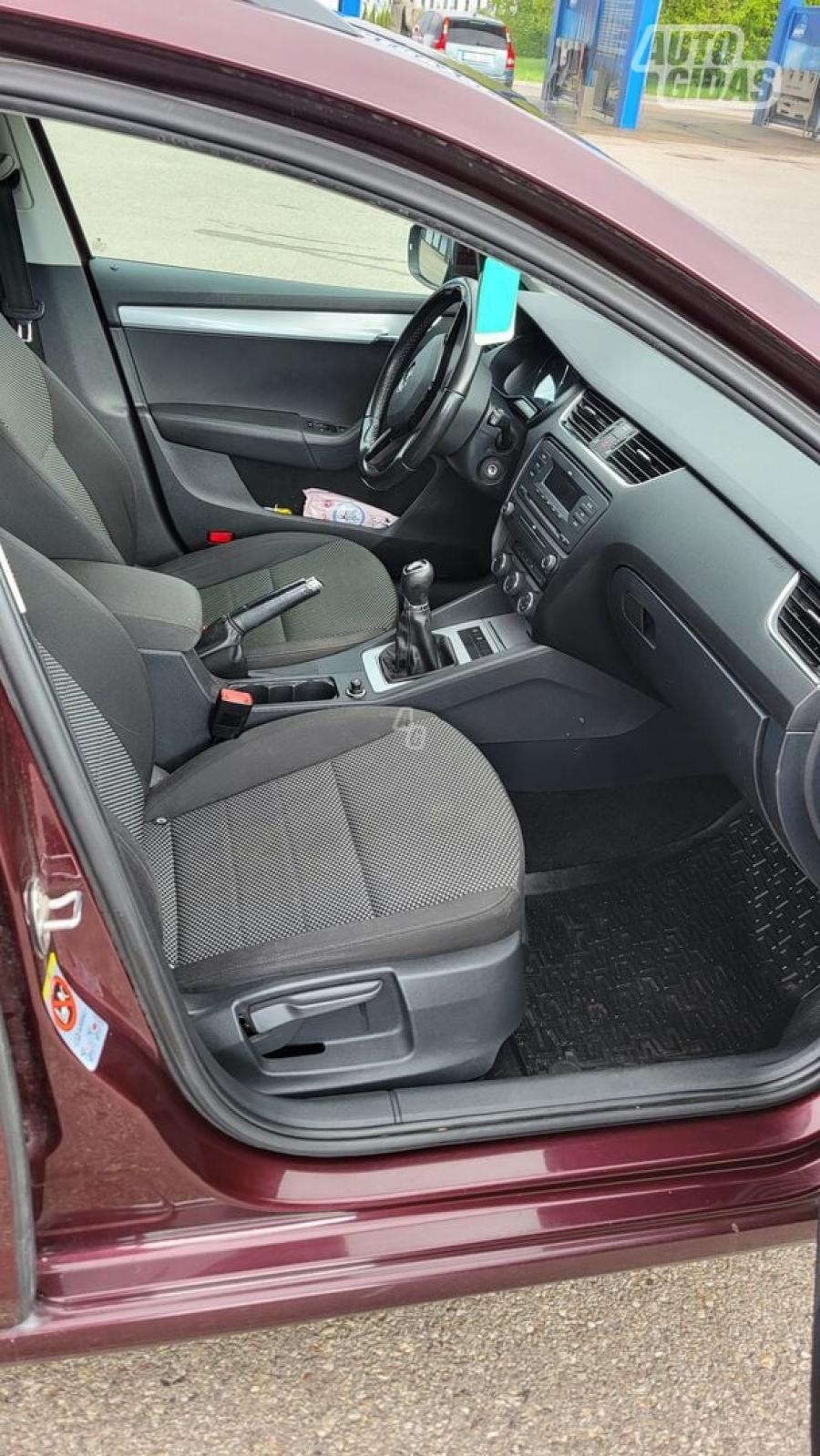 Sarkans Skoda Octavia 2013 Kauņa, ar dzinēja tilpumu 1.40 L un nobraukumu 302 tūkst. km par 5555 €, foto 22 vietnē AUTOMOTO.COM.LV