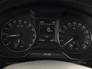 Красный Шкода Октавия 2013 в Тарту, объемом двигателя 1.60 л и пробегом 307 тыс. км за 4200 €, фото 14 на AUTOMOTO.COM.LV