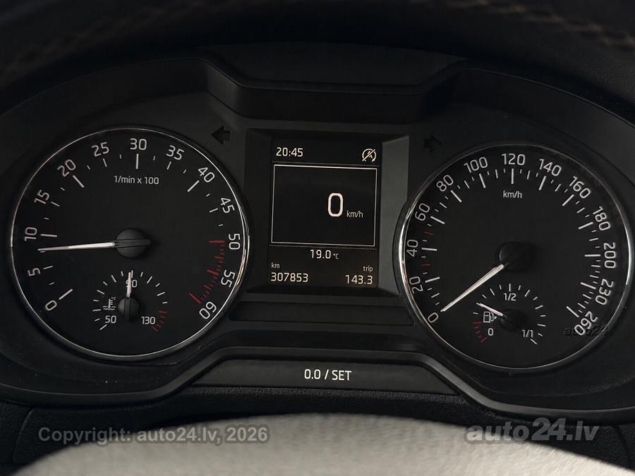 Красный Шкода Октавия 2013 в Тарту, объемом двигателя 1.60 л и пробегом 307 тыс. км за 4200 €, фото 14 на AUTOMOTO.COM.LV