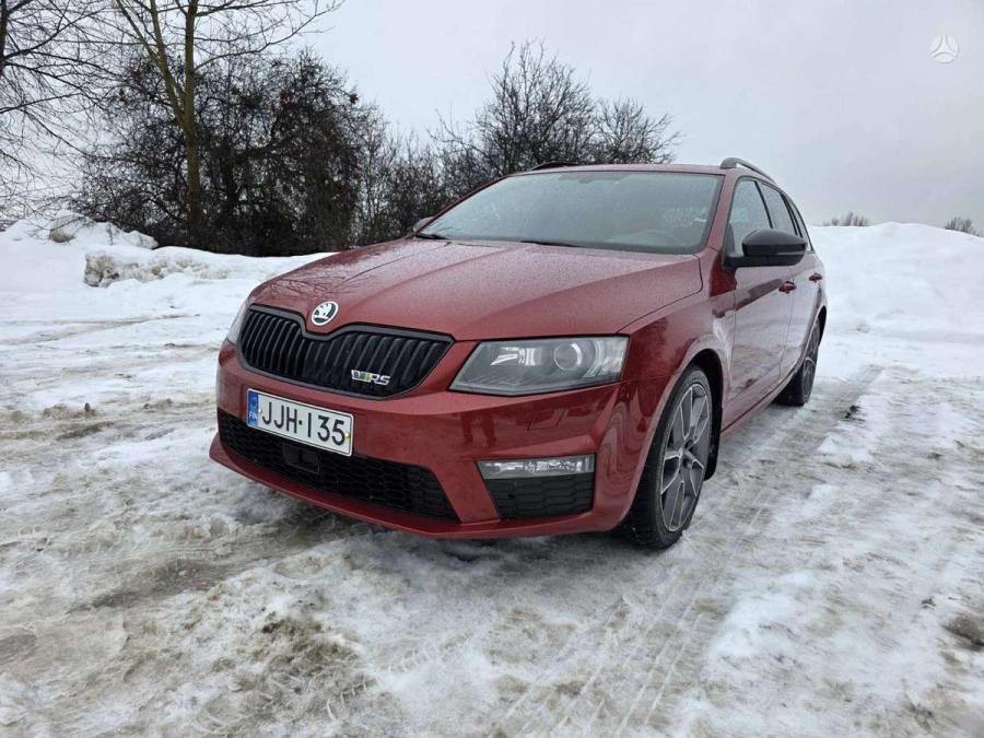Red Skoda Octavia 2014 in Vilnius, with an engine capacity of 1.97 L and mileage of 326 thousand km for 7900 €, photo 2 on AUTOMOTO.COM.LV