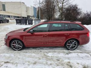 Red Skoda Octavia 2014 in Vilnius, with an engine capacity of 1.97 L and mileage of 326 thousand km for 7900 €, photo 4 on AUTOMOTO.COM.LV