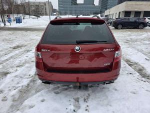Red Skoda Octavia 2014 in Vilnius, with an engine capacity of 1.97 L and mileage of 326 thousand km for 7900 €, photo 6 on AUTOMOTO.COM.LV