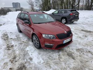 Red Skoda Octavia 2014 in Vilnius, with an engine capacity of 1.97 L and mileage of 326 thousand km for 7900 €, photo 9 on AUTOMOTO.COM.LV