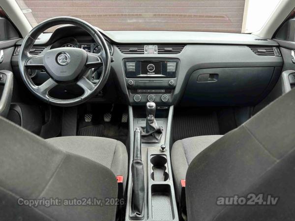 Red Skoda Octavia 2014 in Tartu, with an engine capacity of 1.60 L and mileage of 136 thousand km for 8300 €, photo 8 on AUTOMOTO.COM.LV