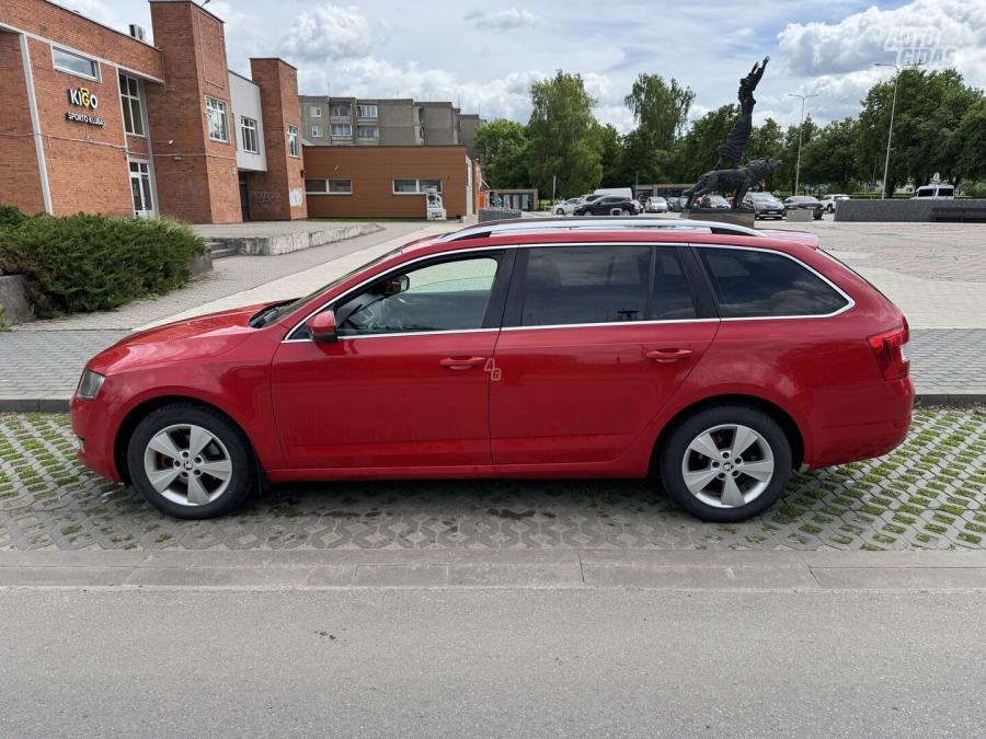 Red Skoda Octavia 2014 in Ukmerge, with an engine capacity of 2.00 L and mileage of 362 thousand km for 3950 €, photo 3 on AUTOMOTO.COM.LV