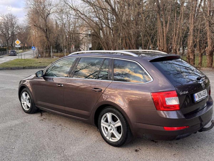 Red Skoda Octavia 2014 in Silale, with an engine capacity of 1.60 L and mileage of 325 thousand km for 4700 €, photo 6 on AUTOMOTO.COM.LV
