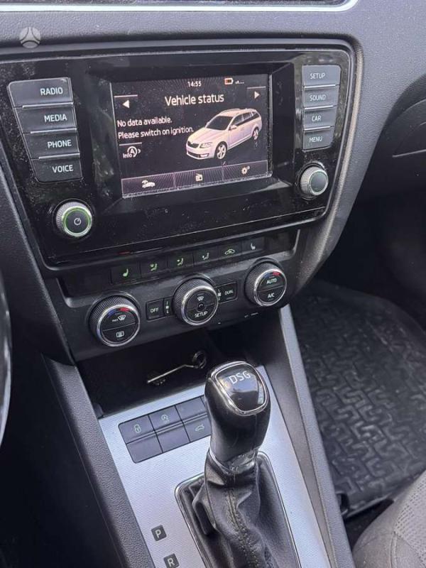 Red Skoda Octavia 2014 in Silale, with an engine capacity of 1.60 L and mileage of 325 thousand km for 4700 €, photo 10 on AUTOMOTO.COM.LV