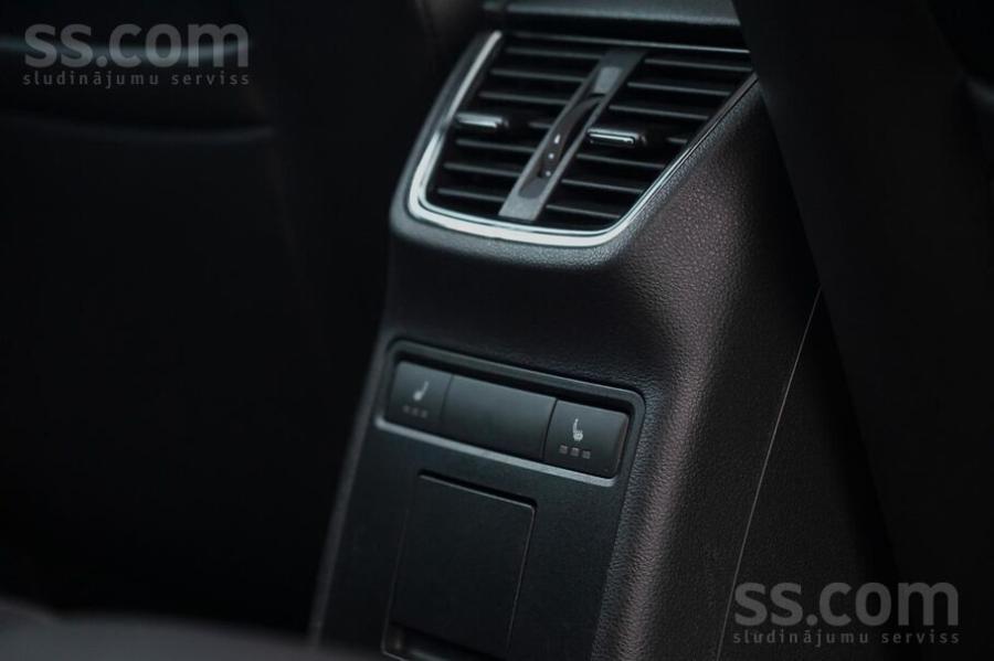 Red Skoda Octavia 2015 in Riga, with an engine capacity of 1.80 L and mileage of 209 thousand km for 8990 €, photo 31 on AUTOMOTO.COM.LV