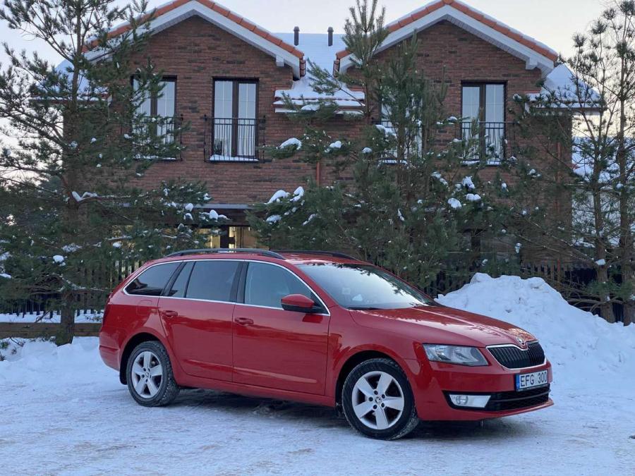 Red Skoda Octavia 2016 in Klaipeda, with an engine capacity of 1.97 L and mileage of 290 thousand km for 5000 €, photo 1 on AUTOMOTO.COM.LV