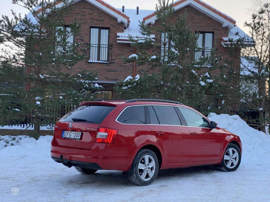 Red Skoda Octavia 2016 in Klaipeda, with an engine capacity of 1.97 L and mileage of 290 thousand km for 5000 €, photo 2 on AUTOMOTO.COM.LV
