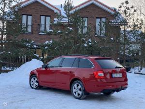 Red Skoda Octavia 2016 in Klaipeda, with an engine capacity of 1.97 L and mileage of 290 thousand km for 5000 €, photo 3 on AUTOMOTO.COM.LV