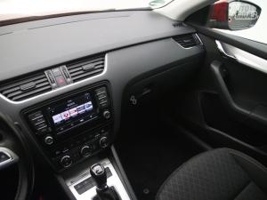 Red Skoda Octavia 2016 in Vilnius, with an engine capacity of 1.80 L and mileage of 268 thousand km for 8599 €, photo 21 on AUTOMOTO.COM.LV