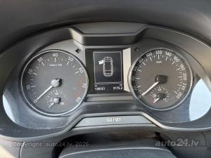 Red Skoda Octavia 2016 in Tallinn, with an engine capacity of 1.40 L and mileage of 138 thousand km for 8000 €, photo 6 on AUTOMOTO.COM.LV