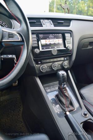 Sarkans Skoda Octavia 2016 Tallina, ar dzinēja tilpumu 2.00 L un nobraukumu 198 tūkst. km par 11500 €, foto 8 vietnē AUTOMOTO.COM.LV