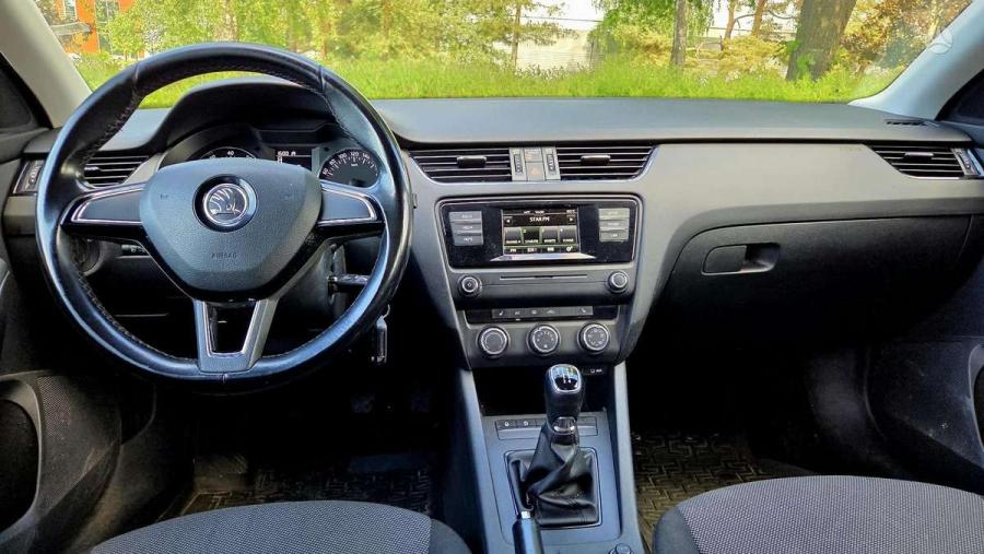 Sarkans Skoda Octavia 2016 Ukmergė, ar dzinēja tilpumu 1.20 L un nobraukumu 216 tūkst. km par 5400 €, foto 8 vietnē AUTOMOTO.COM.LV