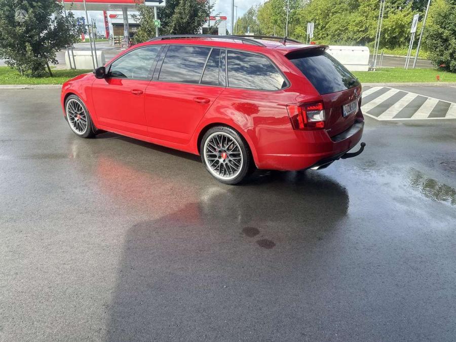 Sarkans Skoda Octavia 2016 Panevēža, ar dzinēja tilpumu 1.97 L un nobraukumu 312 tūkst. km par 10999 €, foto 5 vietnē AUTOMOTO.COM.LV