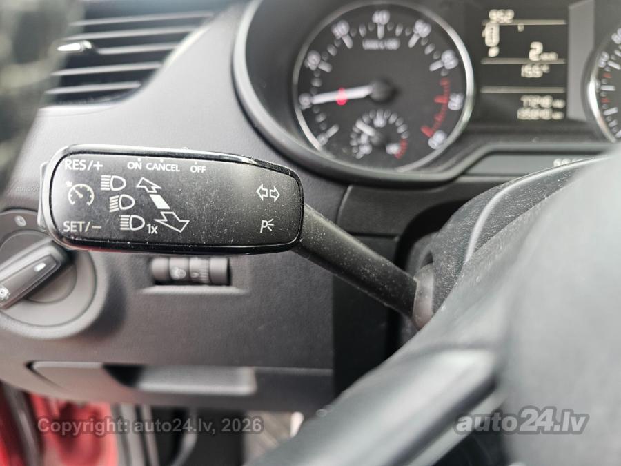 Red Skoda Octavia 2017 in Paide, with an engine capacity of 1.00 L and mileage of 136 thousand km for 6990 €, photo 9 on AUTOMOTO.COM.LV