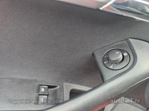 Red Skoda Octavia 2017 in Paide, with an engine capacity of 1.00 L and mileage of 136 thousand km for 6990 €, photo 14 on AUTOMOTO.COM.LV