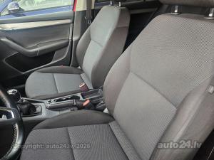 Red Skoda Octavia 2017 in Paide, with an engine capacity of 1.00 L and mileage of 136 thousand km for 6990 €, photo 16 on AUTOMOTO.COM.LV