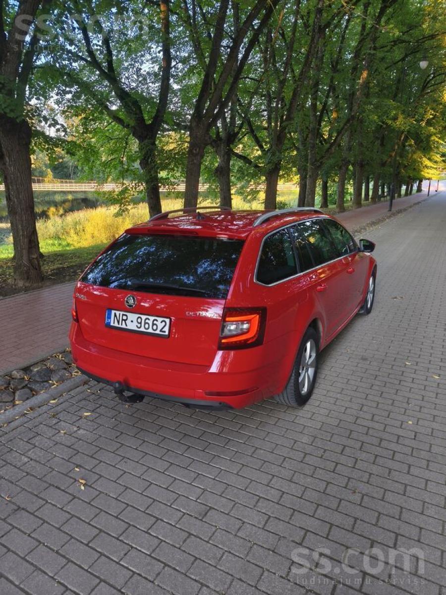 Red Skoda Octavia 2018 in Bauska, with an engine capacity of 1.60 L and mileage of 255 thousand km for 10780 €, photo 6 on AUTOMOTO.COM.LV