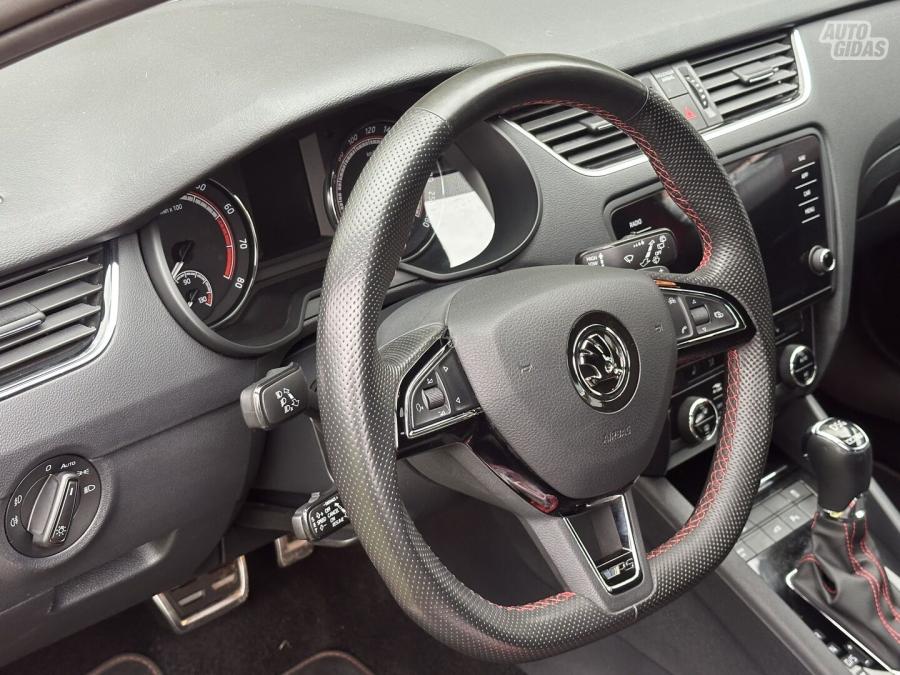 Red Skoda Octavia 2018 in Taurage, with an engine capacity of 2.00 L and mileage of 185 thousand km for 15500 €, photo 14 on AUTOMOTO.COM.LV