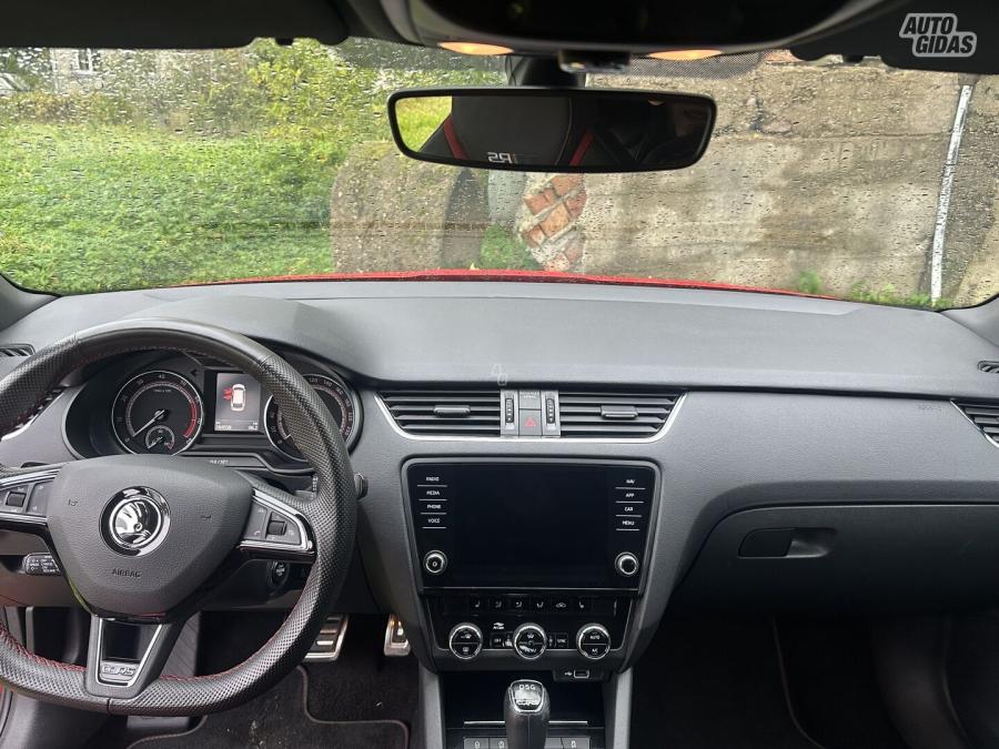Red Skoda Octavia 2018 in Taurage, with an engine capacity of 2.00 L and mileage of 185 thousand km for 15500 €, photo 15 on AUTOMOTO.COM.LV