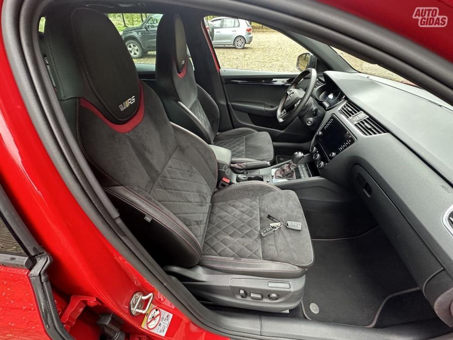 Red Skoda Octavia 2018 in Taurage, with an engine capacity of 2.00 L and mileage of 185 thousand km for 15500 €, photo 16 on AUTOMOTO.COM.LV