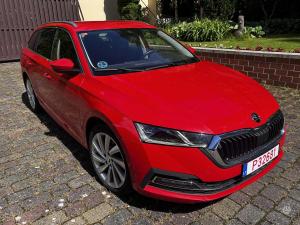Sarkans Skoda Octavia 2021 Viļņa, ar dzinēja tilpumu 1.97 L un nobraukumu 217 tūkst. km par 13099 €, foto  vietnē AUTOMOTO.COM.LV