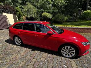 Red Skoda Octavia 2021 in Vilnius, with an engine capacity of 1.97 L and mileage of 217 thousand km for 13099 €, photo 5 on AUTOMOTO.COM.LV