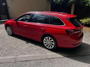Red Skoda Octavia 2021 in Vilnius, with an engine capacity of 1.97 L and mileage of 217 thousand km for 13099 €, photo 6 on AUTOMOTO.COM.LV