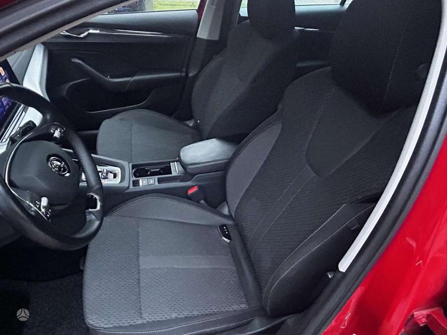 Red Skoda Octavia 2021 in Vilnius, with an engine capacity of 1.97 L and mileage of 217 thousand km for 13099 €, photo 19 on AUTOMOTO.COM.LV