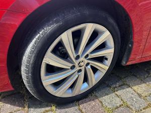 Red Skoda Octavia 2021 in Vilnius, with an engine capacity of 1.97 L and mileage of 217 thousand km for 13099 €, photo 45 on AUTOMOTO.COM.LV