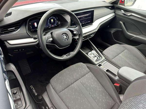 Sarkans Skoda Octavia 2023 Kauņa, ar dzinēja tilpumu 1.50 L un nobraukumu 203 tūkst. km par 14900 €, foto 10 vietnē AUTOMOTO.COM.LV