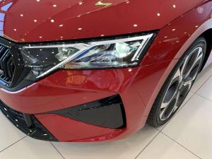 Red Skoda Octavia 2026 in Kaunas, with an engine capacity of 1.98 L and mileage of 0 thousand km for 39440 €, photo 4 on AUTOMOTO.COM.LV