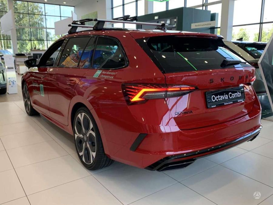 Red Skoda Octavia 2026 in Kaunas, with an engine capacity of 1.98 L and mileage of 0 thousand km for 39440 €, photo 9 on AUTOMOTO.COM.LV